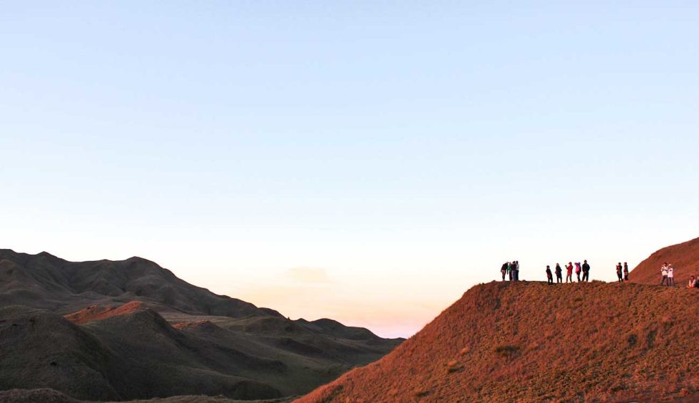 Mt Pulag Hike: What to Bring, Do, See, and Expect (Guide)