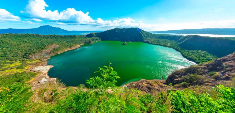 Hike to Taal Volcano, Tagaytay: Tips, Guide & What to Do