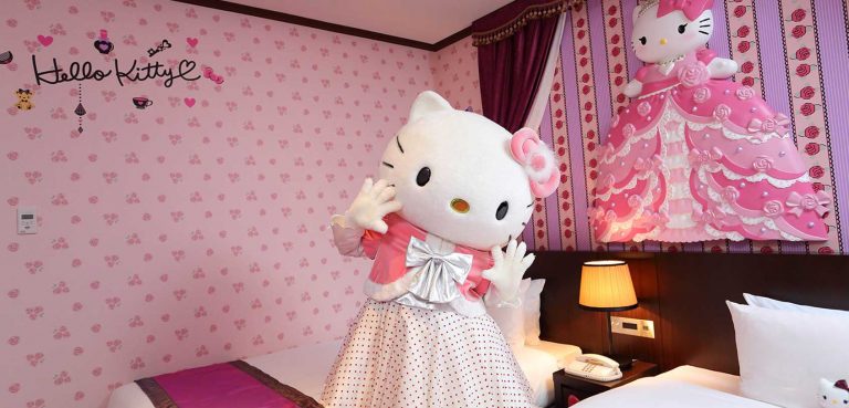 A Meow-velous Stay in a Hello Kitty Hotel Room (Tokyo, Japan)