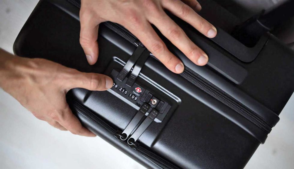 Best Carry-On Suitcase with Laptop Compartment: LEVEL8